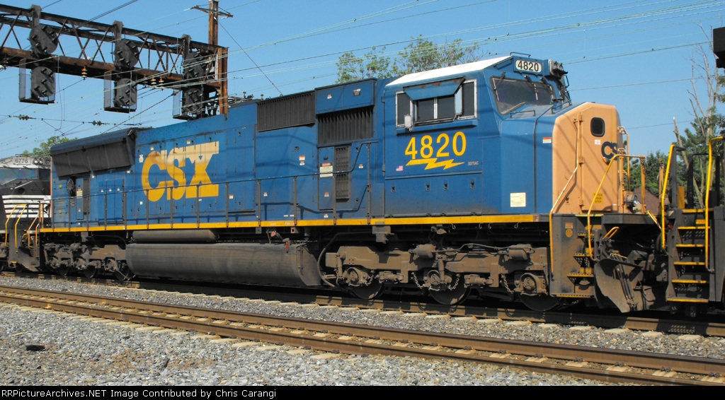 CSXT 4820 on NS 36A